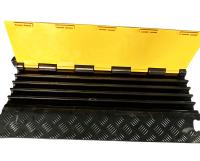 China Plastic Speed Bump and Rubber Curb for Car Safety and Road Curb Protection for sale