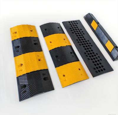 China Heavy Duty High-quality Block Road Speed Bumper Traffic Rubber Car Wheel Stopper Speed Breaker and Speed Bump for sale