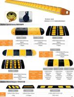 China 165cmx15x10cm 12.5kgs Long Yellow Rubber Reflective Tape Speed Bump Car Wheel Stopper Pack for Effective Parking for sale