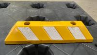 China Yellow Roadsafe Car Speed Bump Reflective Wheel Stopper Car Stop Rubber Parking Lot 55*10*15cm Ramp Hump Stopper for sale
