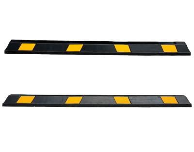 China 183cm Rubber Wheel Stopper with Reflective Strips for Easy Installation Parking Curb for sale