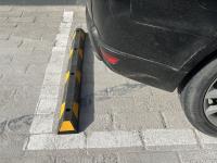 China 183cm Long Size 13kgs Cheap Price Rubber Reflective Tape Speed Bump Car Wheel Stopper Parking Lot Blocker for sale