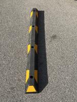 China 183cm Long Size 13kgs Cheap Price Rubber Reflective Tape Speed Bump Car Wheel Stopper Parking Lot Blocker for sale