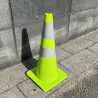China PVC 28inch 1.8kg 70cm Green Yellow Safety Barrier Cones For Traffic Control 700mm  Road Safety Barrier for sale
