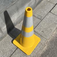 China PVC 28inch 1.8kg 70cm  Yellow Safety Barrier Cones For Traffic Control 700mm  Reflective Warning Road Safety Barrier for sale