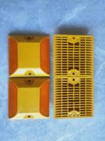 China SLDD14 Cheap Price Temperary Road Stud Amber High Resistance Good Visibility Reflective Raised Markers ABS Road Stud LOGO Customs 100x100x20mm  95*95*18mm weight 70g 82g  for sale