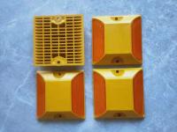 China SLDD14 Cheap Price Temperary Road Stud Amber High Resistance Good Visibility Reflective Raised Markers ABS Road Stud LOGO Customs 100x100x20mm  95*95*18mm weight 70g 82g  for sale