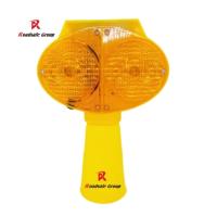 China Roadsafe Flashing LED Blinkers Solar Traffic Lamp Safety Barricade Light Solar Warning Lights for sale