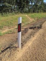 China Customized Height White PVC Traffic Delineator Post Flexible Roadside Warning Guide and Reflective Road for Safety for sale