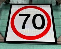 China Australian Standard Class 1  Road Traffic Sign PVC Controller Corflute Multi Message Signs 600x600mm High Reflective Warning Signs for sale