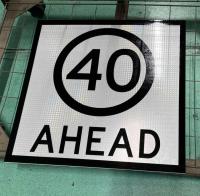 China Australian Standard Class 1  Road Traffic Sign PVC Controller Corflute Multi Message Signs 600x600mm High Reflective Warning Signs for sale