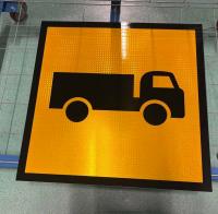 China Australian Standard Class 1  Road Traffic Sign PVC Controller Corflute Multi Message Signs 600x600mm High Reflective Warning Signs for sale