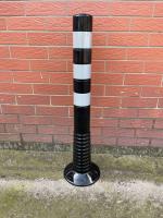China Black Color Israel 1.2kgs 2 reflector Warning Spring Post PU 750mm Orange Flexible Traffic Bollard Reflective Road 75cm Delineator Post for sale