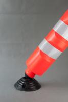 China Chile Warning Spring Post 830mm Orange blue Flexible Traffic Bollard Reflective Road 1.7kgs Delineator Post for road construction diviner for sale