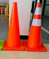China PVC 29.5inch Reflective Barrier Cones 75cm Orange Flexible Warning For Traffic Control 750mm  Road Safety Barrier for sale