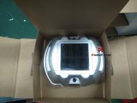 China Roadsafe LED Solar Road Stud with 5mm Ultra Bright LED and 20 Tons Resist Compression in Aluminium Alloy for sale