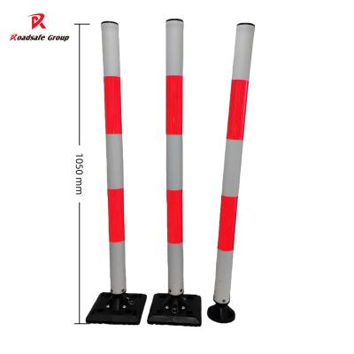China Reflective Safety Warning Bollards with Removable Base Pin Flexible Delineator 1050 Traffic Barrier Flexible PE Post for sale