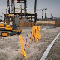 China Length:255cm Height:97cmTraffic Barrier Reflective Fence Road Warning High Quality white Yellow Red Plastic Connecting Barriers For Road Construction Temperary Uasage for sale