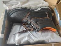 China Premium Cow Leather Safety Shoes with Steel Toe & Steel Midsole, PU Outsole Industrial Work Boots For Construction Workers for sale
