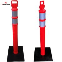 China Flexible Traffic Delineator Post Reflective Road Safety Warning Post with Base for sale