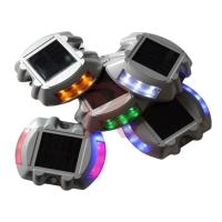 China Solar LED Road Stud Cat Eye Reflective Raised Road Signs Aluminum Waterproof IP68 High-Intensity Prismatic Traffic Guidance for sale