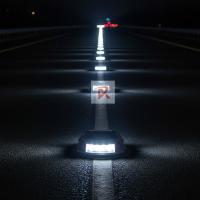 China Solar LED Road Stud Cat Eye Reflective Raised Road Signs Aluminum Waterproof IP68 High-Intensity Prismatic Traffic Guidance for sale