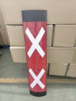 China 1140x250mm Chevron Plastic V Design Arrow Custom Logo Flexible Reflective traffic warning road delineator post Blade Barrier for sale