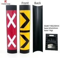 China 1140x250mm Chevron Plastic V Design Arrow Custom Logo Flexible Reflective traffic warning road delineator post Blade Barrier for sale
