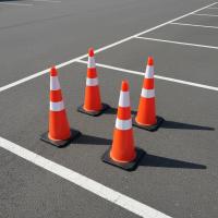 China PVC 29.5inch Reflective Cones 75cm Black base Flexible Warning For Traffic Control 750mm Road Safety Barrier for sale