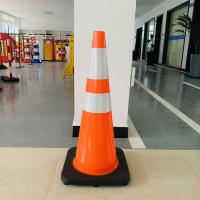 China PVC 29.5inch Reflective Cones 75cm Black base Flexible Warning For Traffic Control 750mm Road Safety Barrier for sale