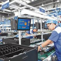China 7 Inch Edge Computing Industrial Touch PC for AI Analytics J4125 8GB RAM for sale