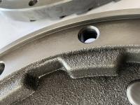 China Hitachi EX200-5 ZX200 ZX160LC-3 Final Drive Gearbox Cover 2034833 2028212 12 Holes Cast Iron for sale