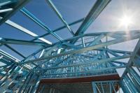 China 30 to 50 Years Span Life Steel Roof Truss Powder Coated Painted Steel Structural Railway Station Construction Components for sale