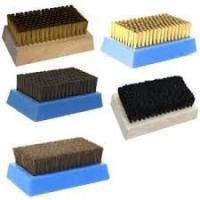 China Industrial Grade Brass Brush with Brown Handle and Gold Bristles for sale