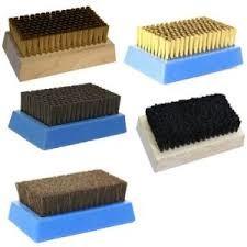 China Industrial Grade Brass Brush with Brown Handle and Gold Bristles for sale
