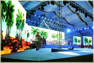 China Stage indoor screen P5 Led display Full Color IP43 SMD indoor 320mm*160mm IP43 1800 Brightness for sale