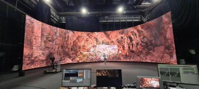 China P4 Indoor Curved LED Display Screen 512x512mm Die Cast Aluminum for Stage Concerts for sale