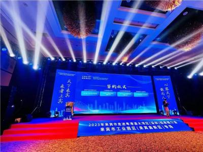 China Indoor  p3.9 Full Color LED Display Featuring Comprehensive Multimedia Compatibility and Real Time Content Synchronization with PC for sale