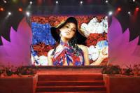 China P4 SMD 2121 Indoor Full Color LED Video Wall Screen 4mm Pitch 640x640mm for sale