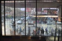 China P3.91-7.82mm Transparent LED Screen 1000x500mm Indoor Glass Curtain Wall Display 1920Hz for sale