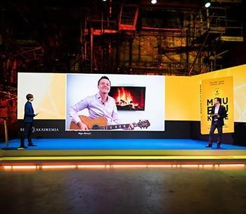 China Full Color SMD Stage LED Display P5 10000dots/sqm Die-Cast Aluminum Cabinet 192x192mm for sale