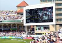 China P10 IP65 Outdoor Stadium LED Display 10000pixels/m² 7500cd/m² Soccer Sports Screen Wall for sale
