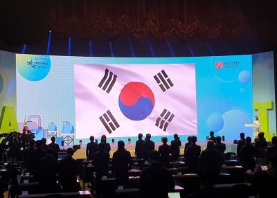 China Outdoor Full Color P2.5 LED Panel Screen Novastar SMD 2121 8000cd Brightness for sale
