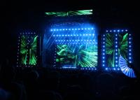 China Indoor SMD P4 LED Video Wall Display Panel 62500 Pixels/m² Full Color Screen for sale