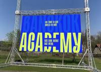 China Outdoor P10 Full Color LED Billboard 320x160mm Module 10000pixels/m² High Brightness Advertising Display for sale