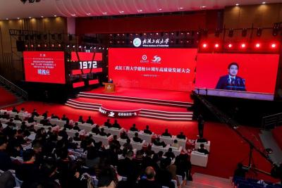 China Indoor P4 Full Color LED Display 62500 Pixels High Resolution 4mm Pitch Screen for Advertising for sale