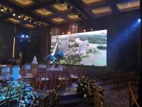 China P4 Indoor Full Color LED Video Wall Display 320x160mm SMD2121 62500 Pixels per sqm for sale