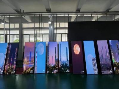 China Aluminum Cabinet LED Poster Display with High Resolution 960*320 Panel Material for sale
