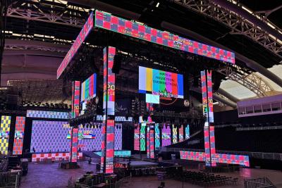 China P8 Outdoor RGB LED Display 15625 Pixels per Square Meter Die-Cast Aluminum Screen for Advertising for sale