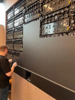 China Indoor COB LED Screen P1.2 P1.5 P1.8 600x337.5mm Small Pixel Pitch LED Wall for Conference for sale